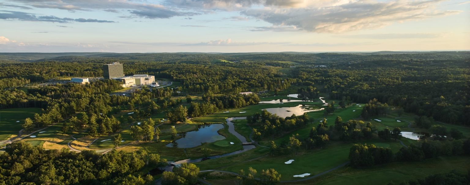 Monster golf club - Resorts World Catskills
